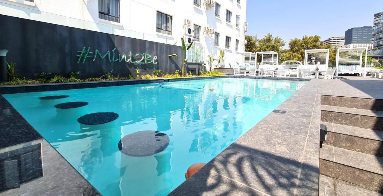 FRESH 84 ON KATHERINE HOTEL JOHANNESBURG | GREAT PRICES FOR ...