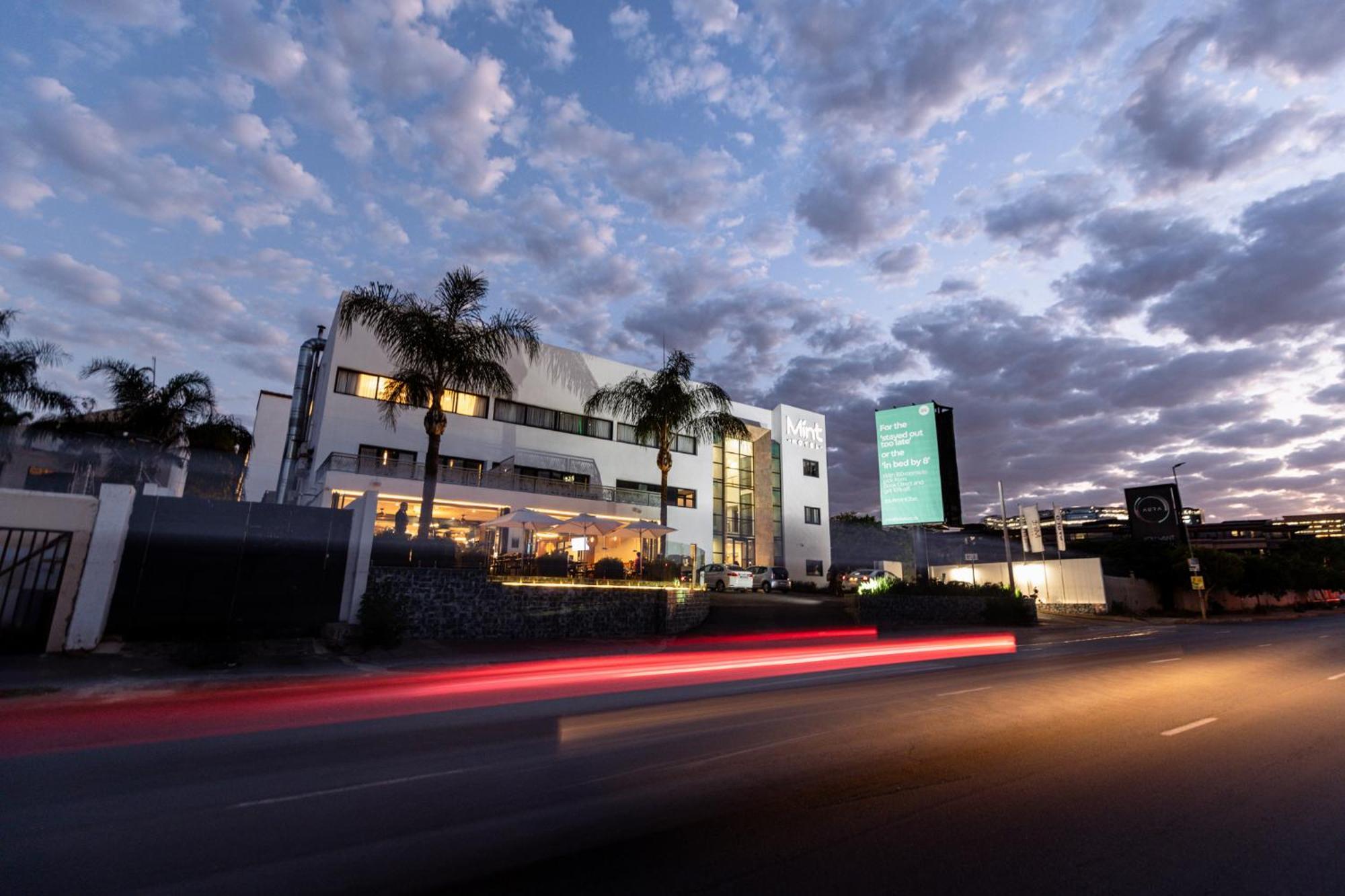 FRESH 84 ON KATHERINE HOTEL JOHANNESBURG | GREAT PRICES FOR ...